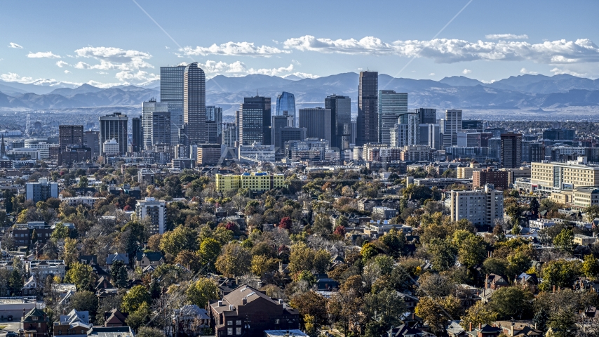 The city's skyline with mountains in the background, Downtown Denver ...