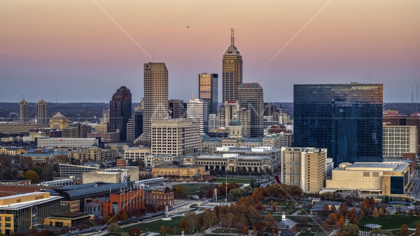 Hotel and city's skyline at sunset, Downtown Indianapolis, Indiana ...