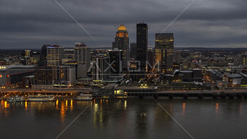 Skyscrapers and city buildings at night in Downtown Louisville ...